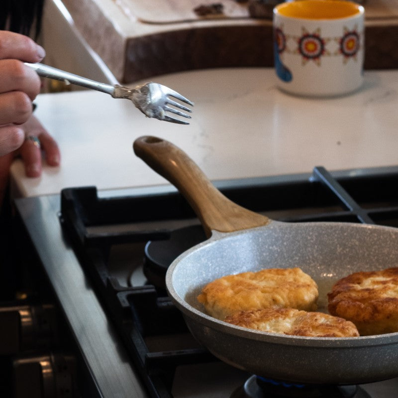 Classic Golden Fried Bannock Recipe – Bangin’ Bannock